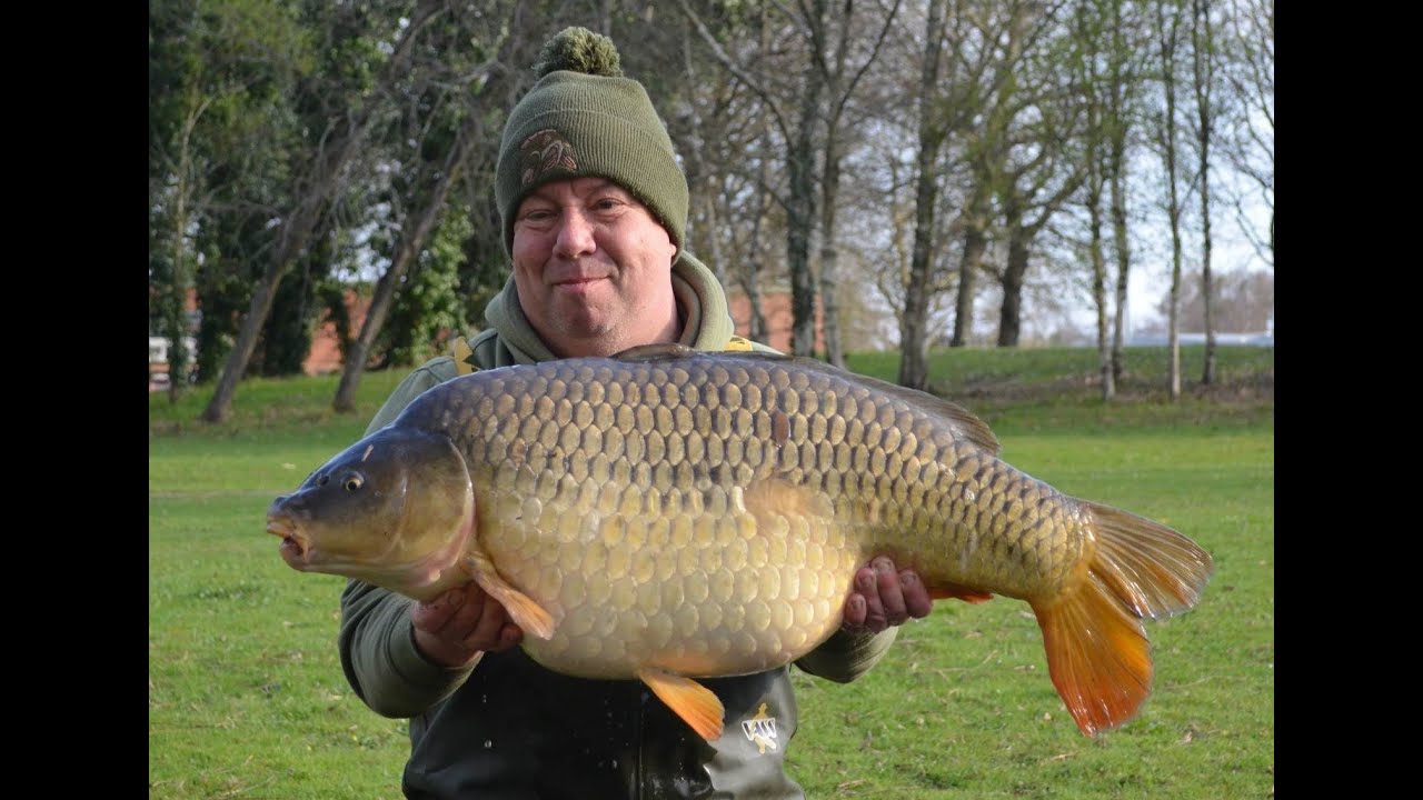 Catching 30s with friends @ Fendrod lake , Swansea - YouTube