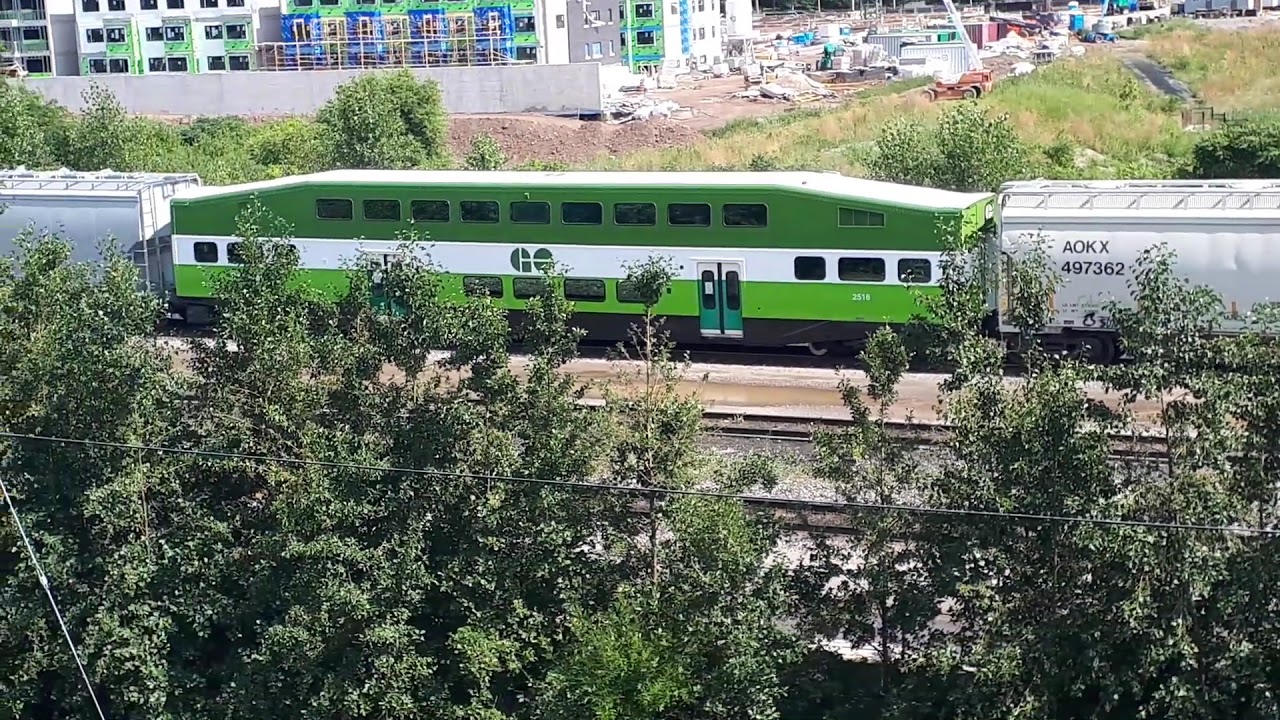 Repainted Bombardier Go Transit Coach 2516 At Aldershot - YouTube