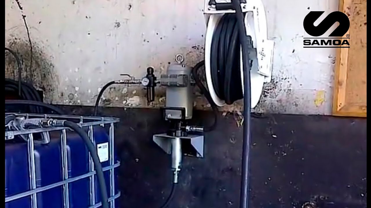 Bomba neumática SAMOA PM45 de aceite 6:1 en talleres de mantenimiento ...