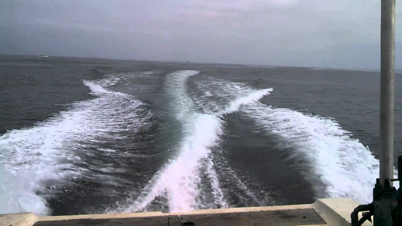 Volvo Penta41A getting on step on a 25' FiberForm - YouTube