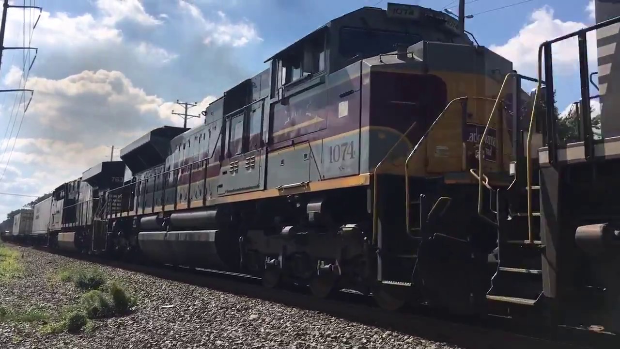 *RARE* NS #1074 (Delaware Lackawanna heritage unit) trailing on NS 212 ...