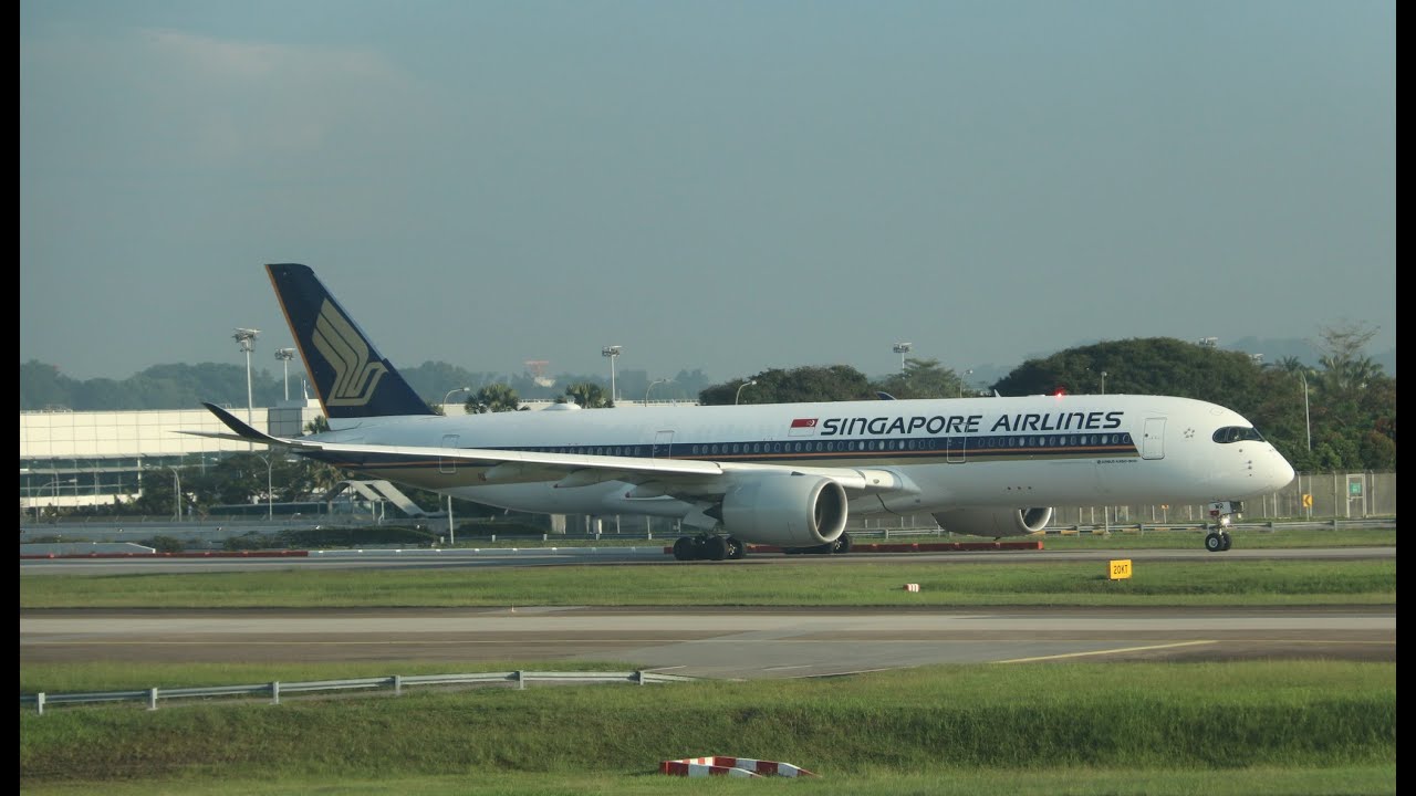 Flight Review: Singapore Airlines SQ105 (KUL-SIN) - YouTube