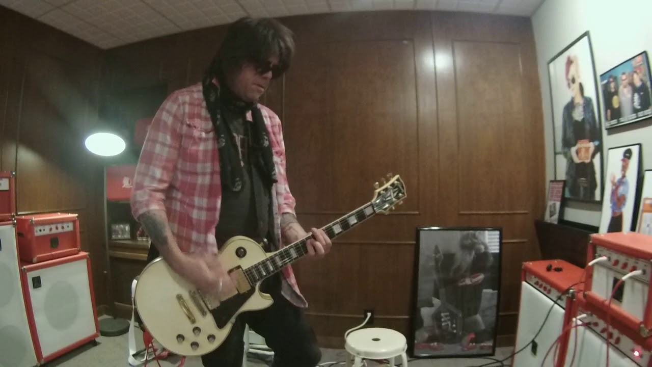 Billy Burks shows his favorite tone - YouTube
