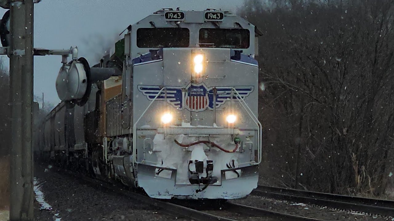 BEST CATCHES OF UP 1943 2022! Train action featuring K5LLA action ...