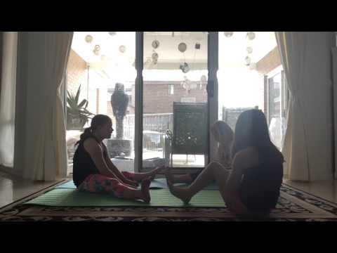 Attaepting to do the yoga challenge with Sienna and jade