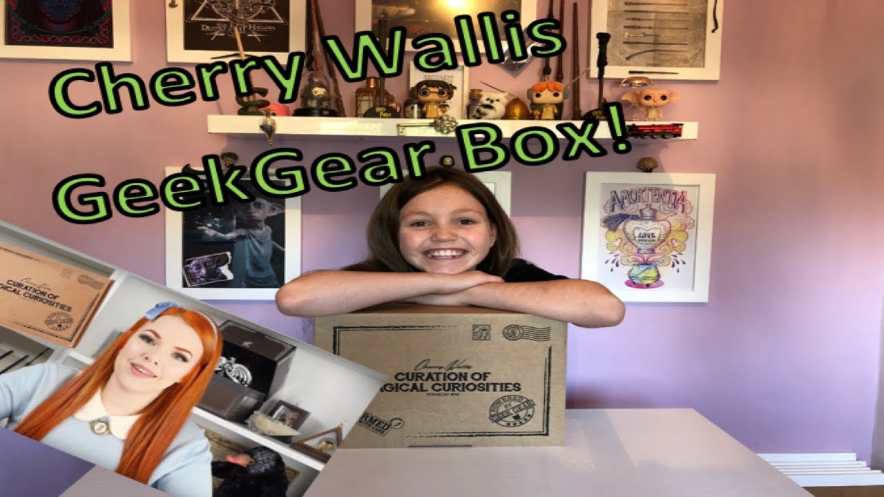 Cherry Wallis GeekGear unboxing! | Thompson 5 - YouTube