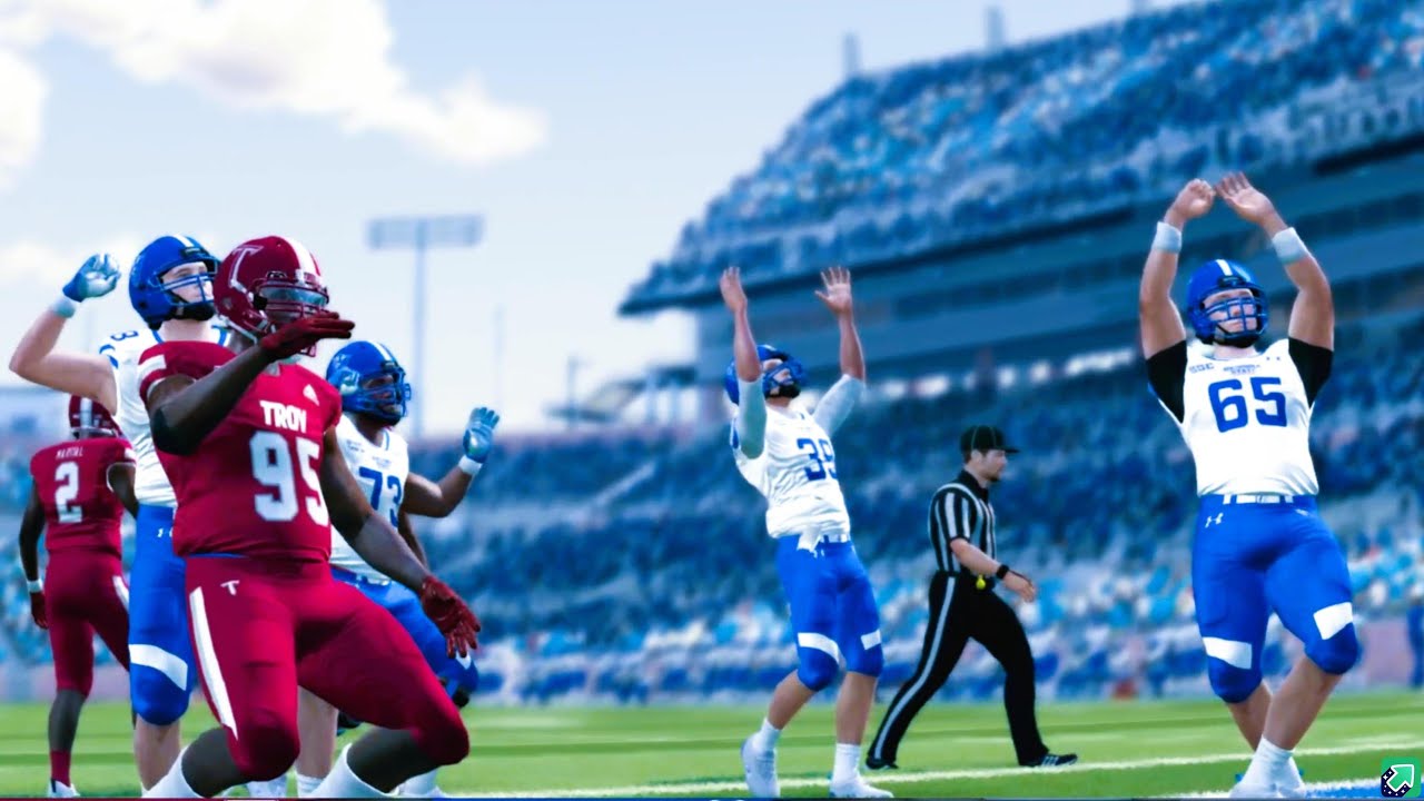 I Play 2 of the Best Games of All Time in NCAA 25! - YouTube