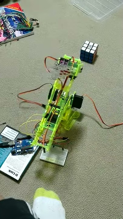 Robotic Arm Detecting Object - YouTube