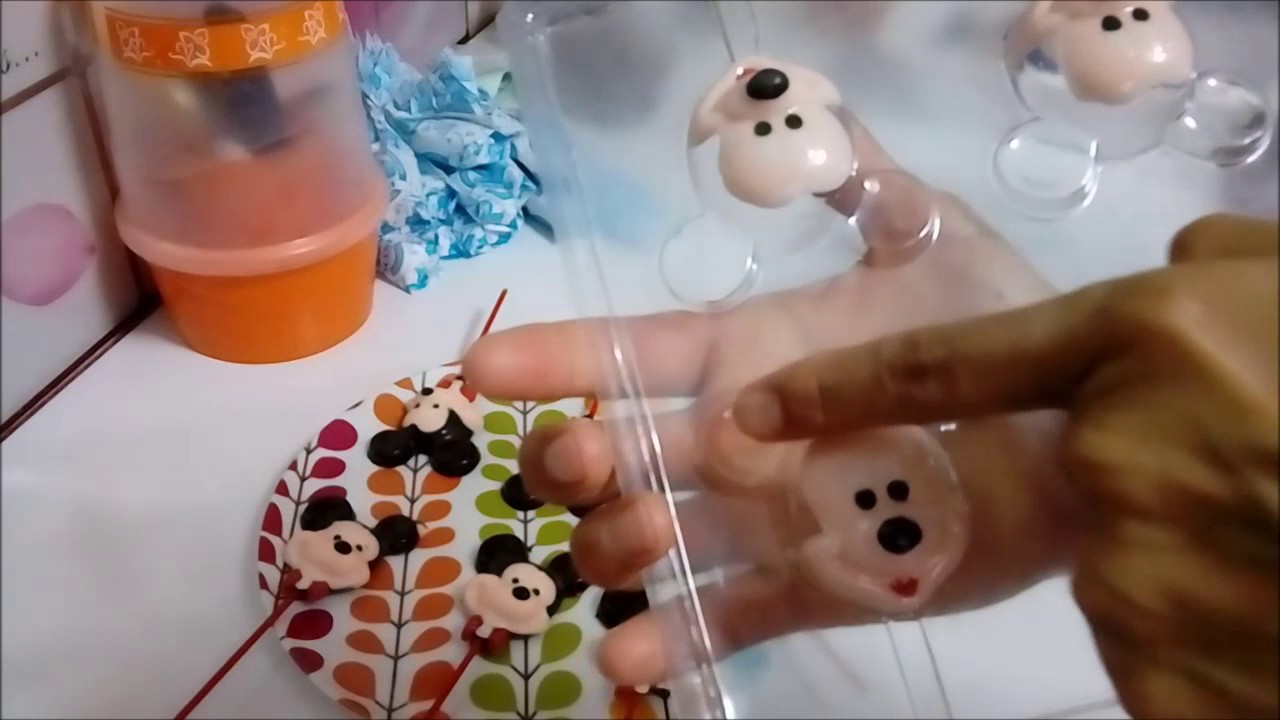 Cómo hacer paletas de chocolate de mickey mouse / 2 diseños - YouTube