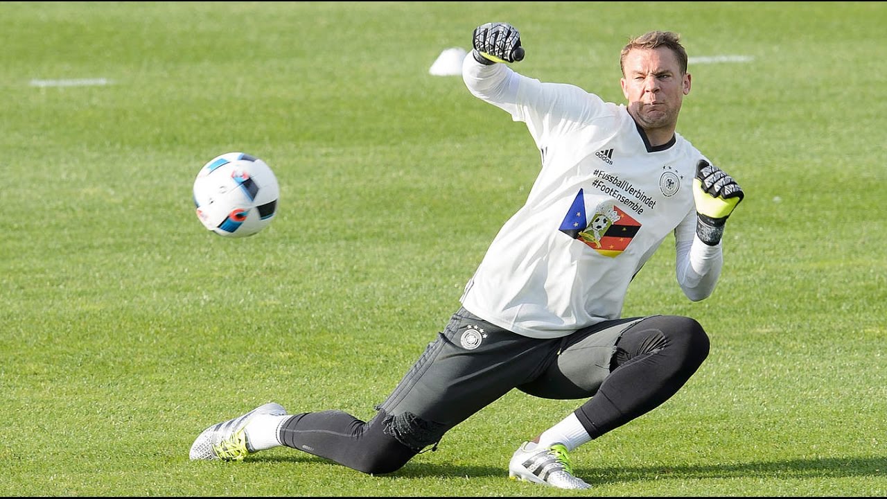 Goalkeeper Training Knee Diving YouTube goalkeeper-training-knee-diving-youtube