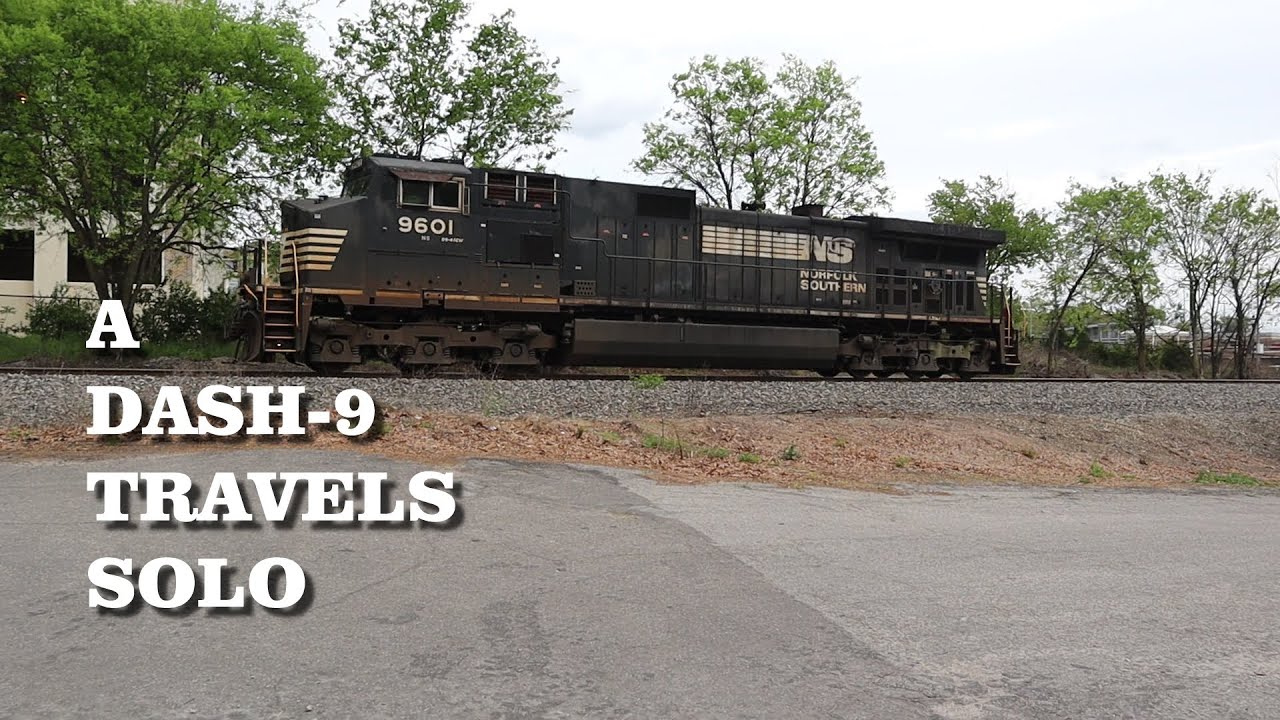 S03E031 A Dash 9 Travels Solo - YouTube