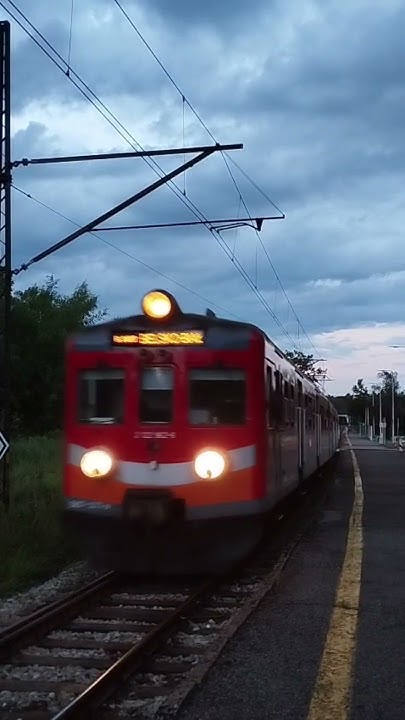 Odjazd EN57-1273 z R. Wanda z przystanku Kęty Podlesie #train #trainspotting #mikol #railway # ...
