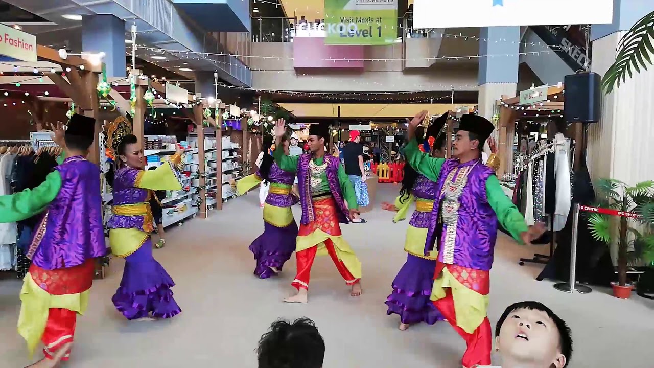 Hari Raya 2018 -- Traditional Malay Dance and Musical Performance at ...