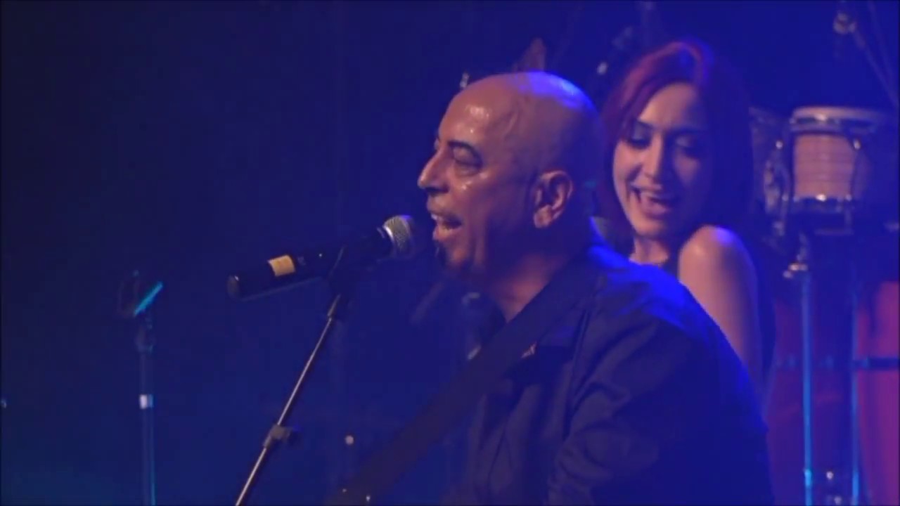 Le gitan marseillais Gerard Ferrer Final du concert au Silo - YouTube