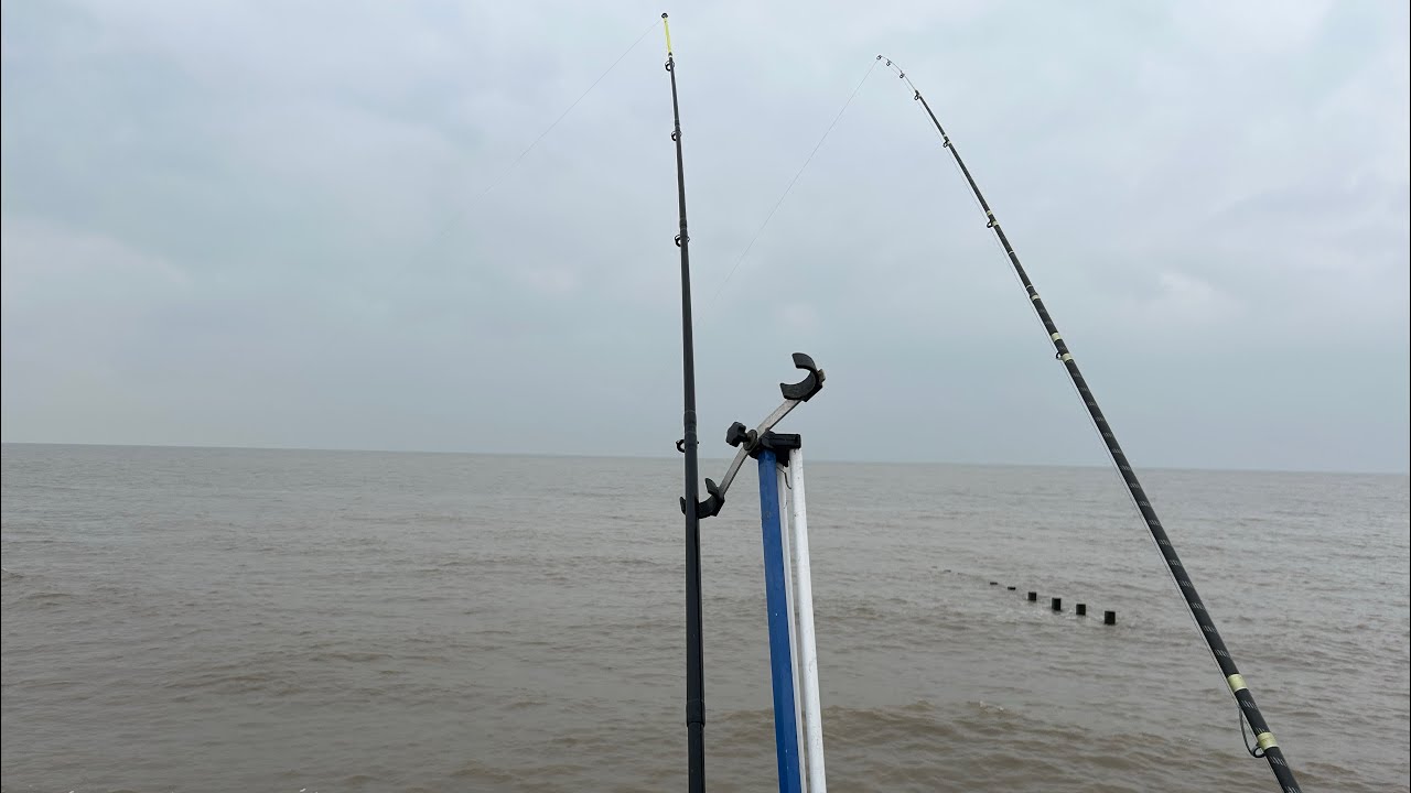 Winter Beach fishing Splashpoint Rhyl - YouTube