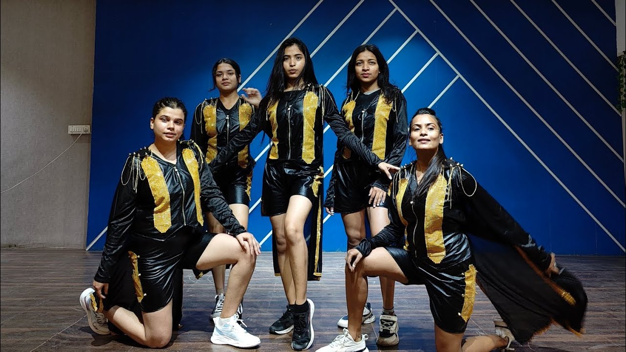 Unique Dance Crew | Awesome girls Dance Performance | Pritam Pyare ...