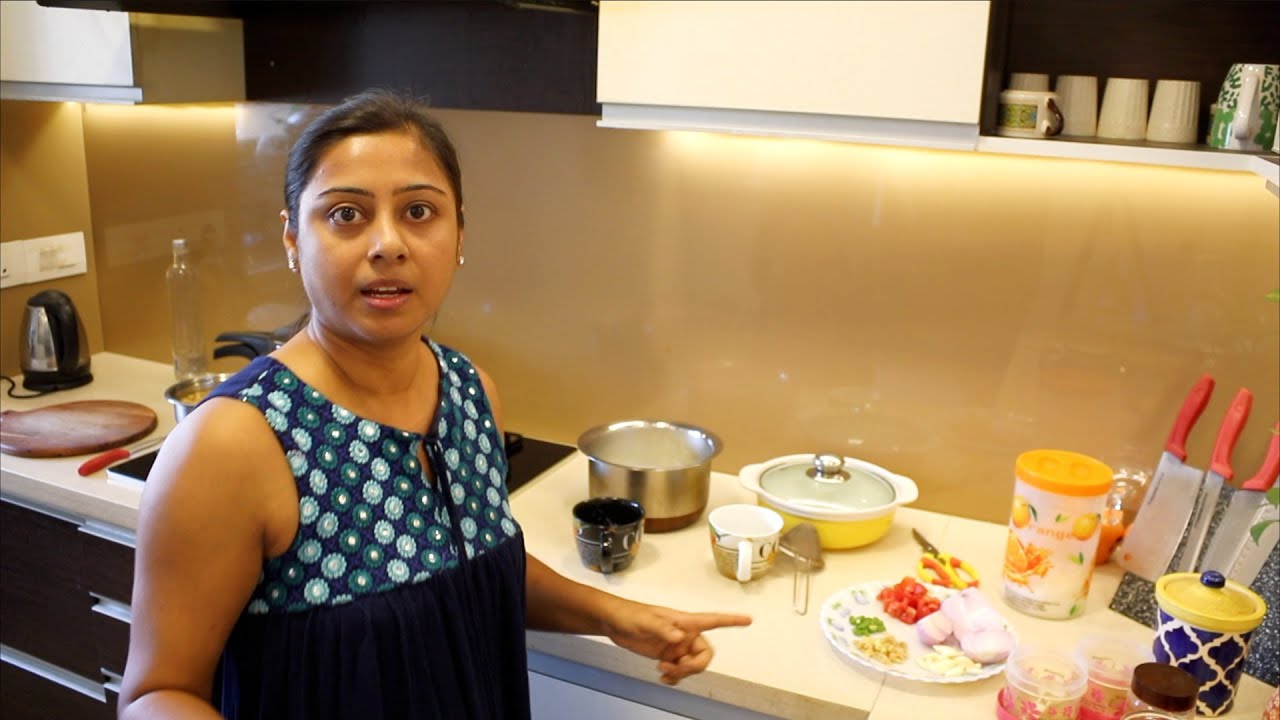 Thak Chuki Hun Mein.......Pure Din Kitchen me #Soumali2020 - YouTube