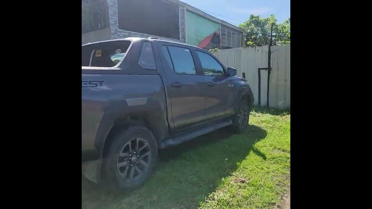 no one around it's hot - YouTube