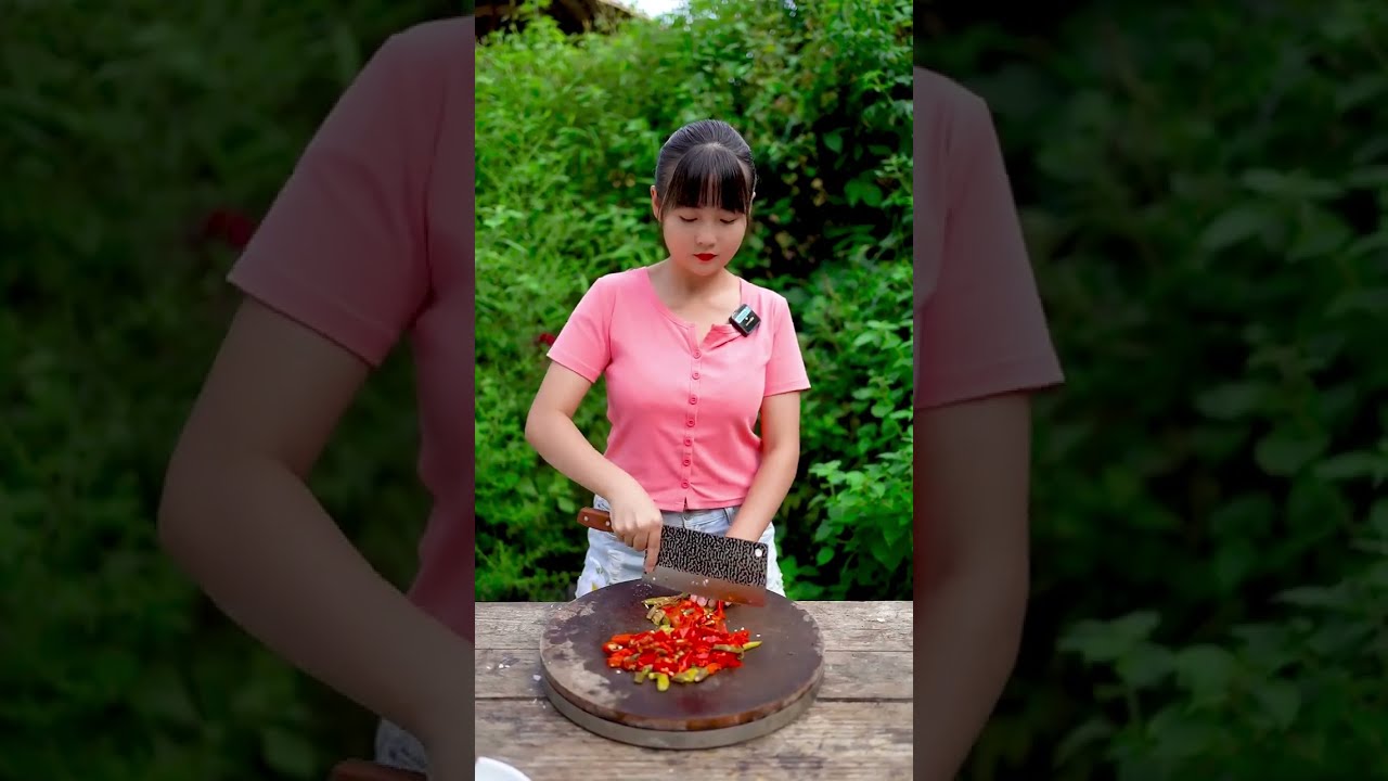 Pretty girl cooking and eating #shorts #531 - YouTube
