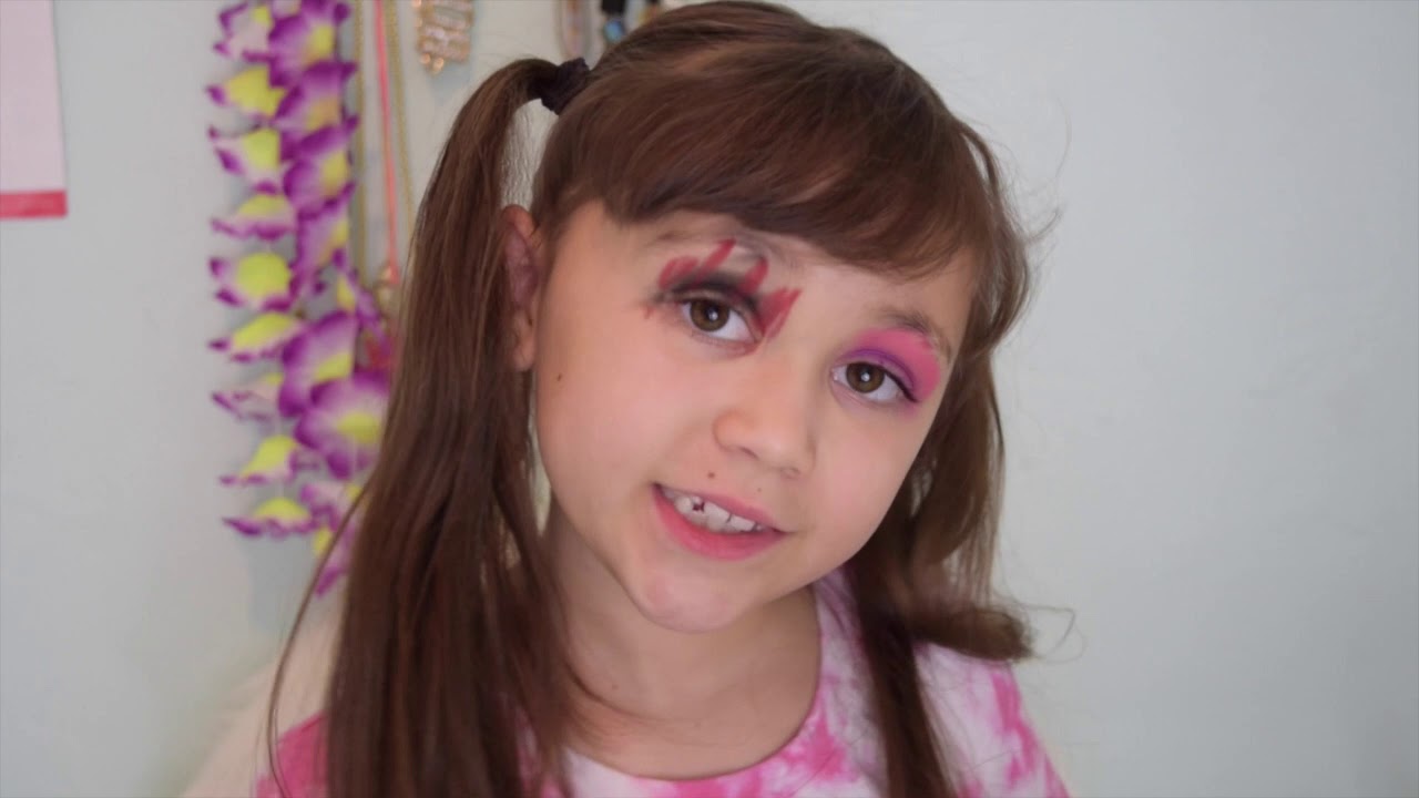 8-year old Make up Tutorial | Glamlite Pizza Palette - YouTube