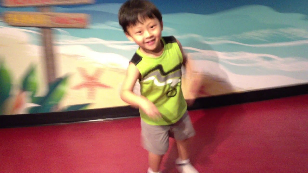 Ryan dancing in Miami Children's Museum 2 - YouTube