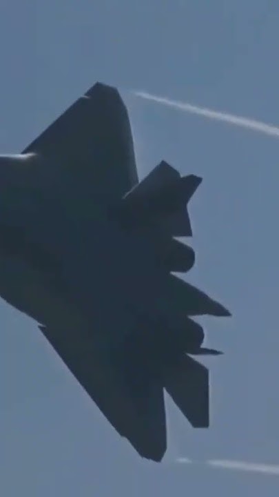 Sukhoi SU-57 in Action #military #westphilippinesea #geopolitics - YouTube