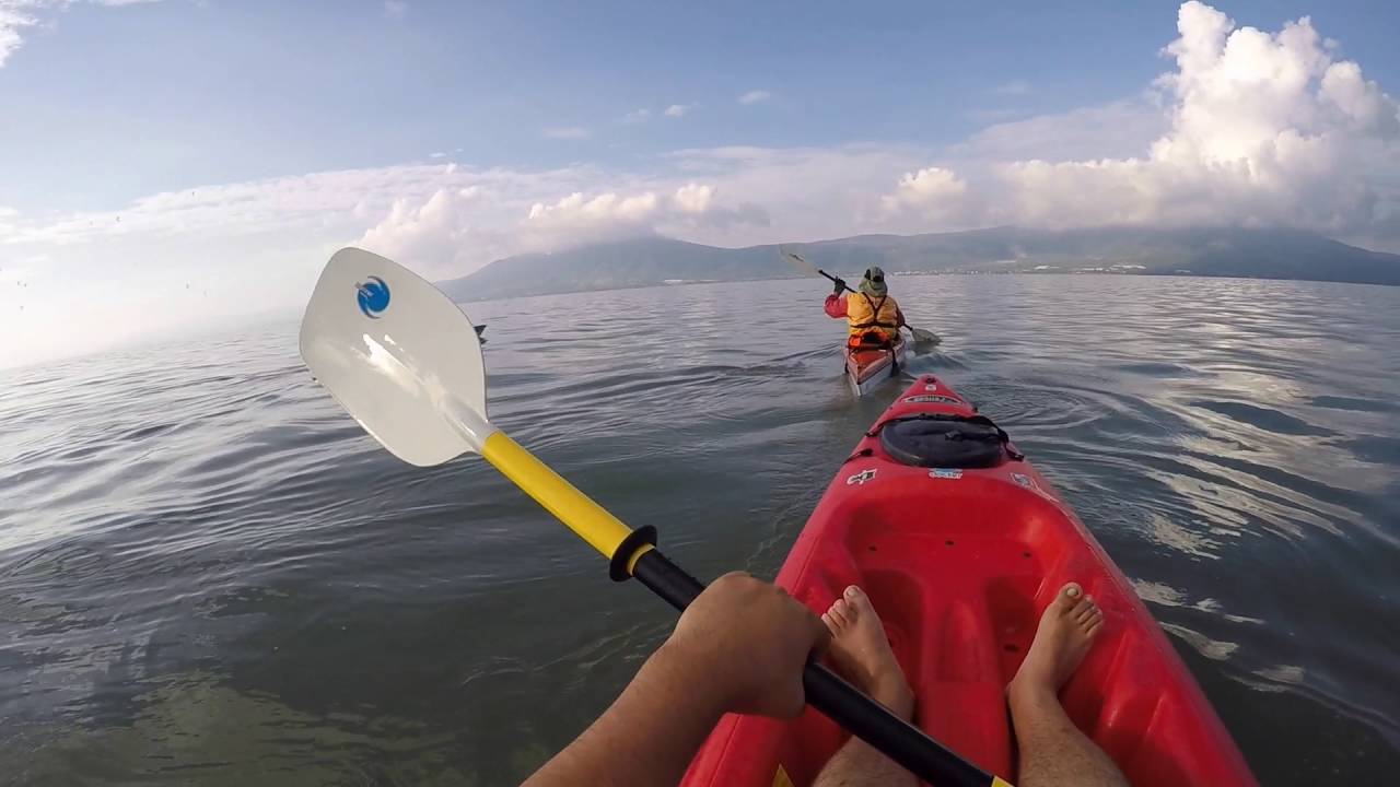 Cruzando el Lago de Chapala en Kayak - YouTube