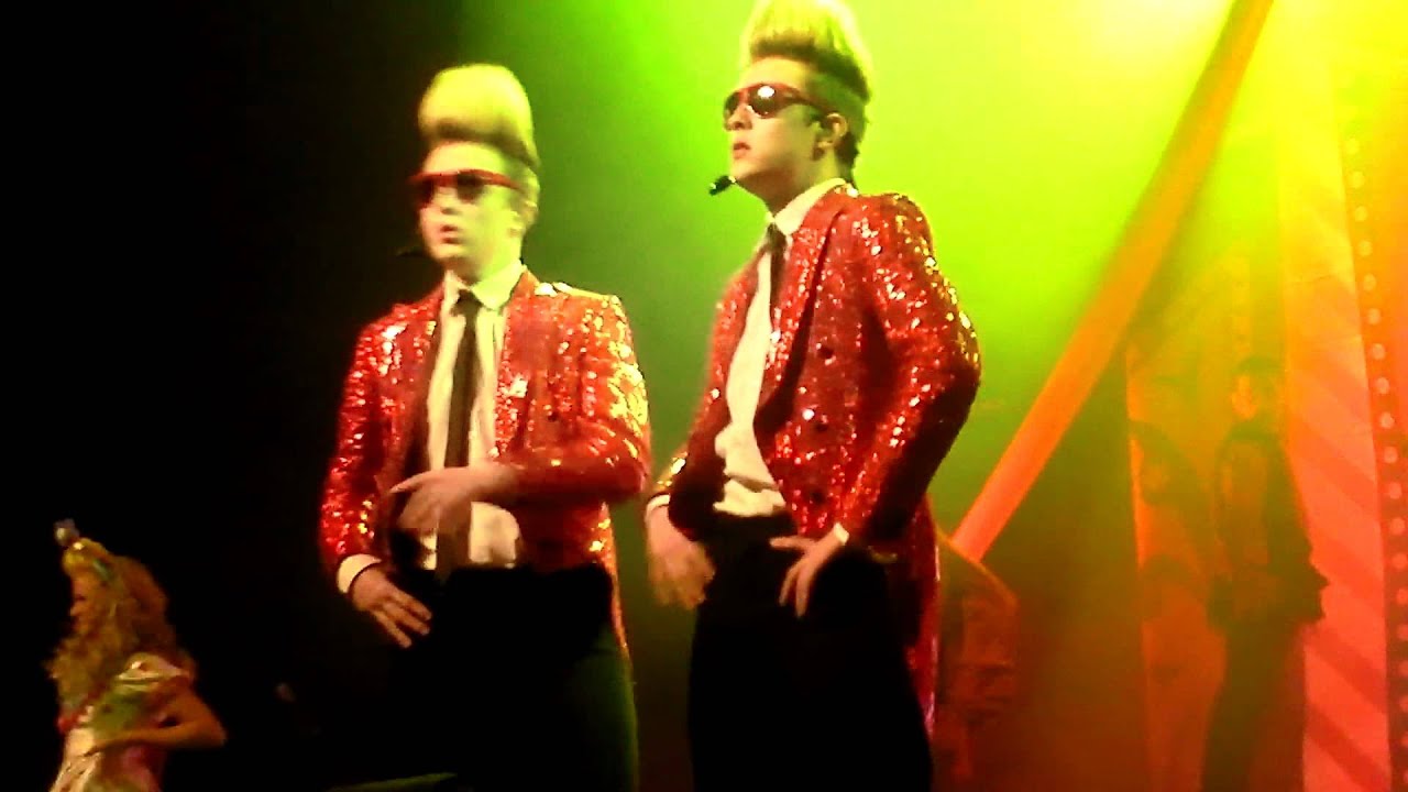 FunHouse-Circus // Jedward Carnival Tour // Letterkenny 03.08.11 - YouTube