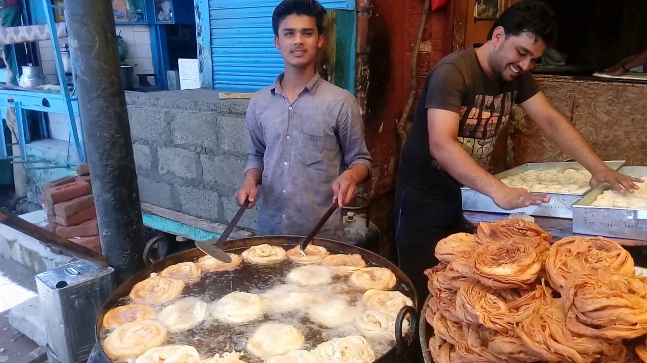 Kashmiri street food katlam - YouTube