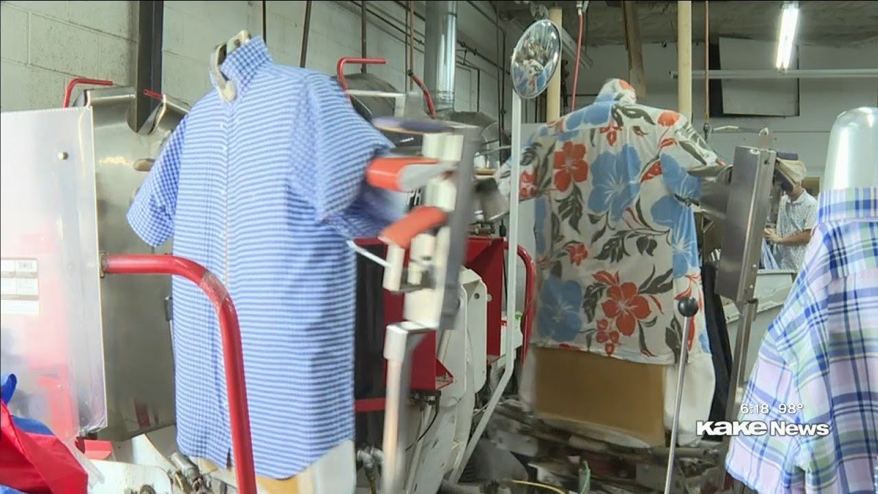 Dry cleaners continue to work in extreme heat - YouTube