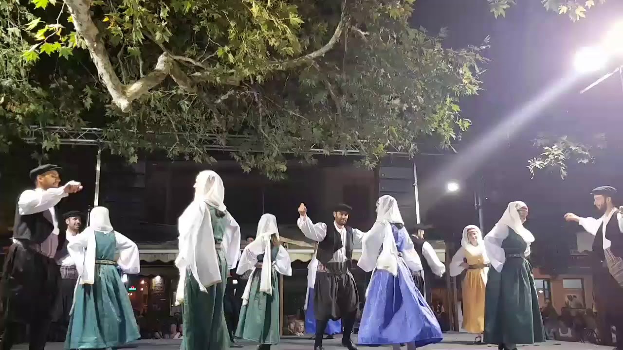 Μπάλος Μυκόνου 3ο Φεστιβάλ Παραδοσιακων Χορών Μακρακώμης - YouTube