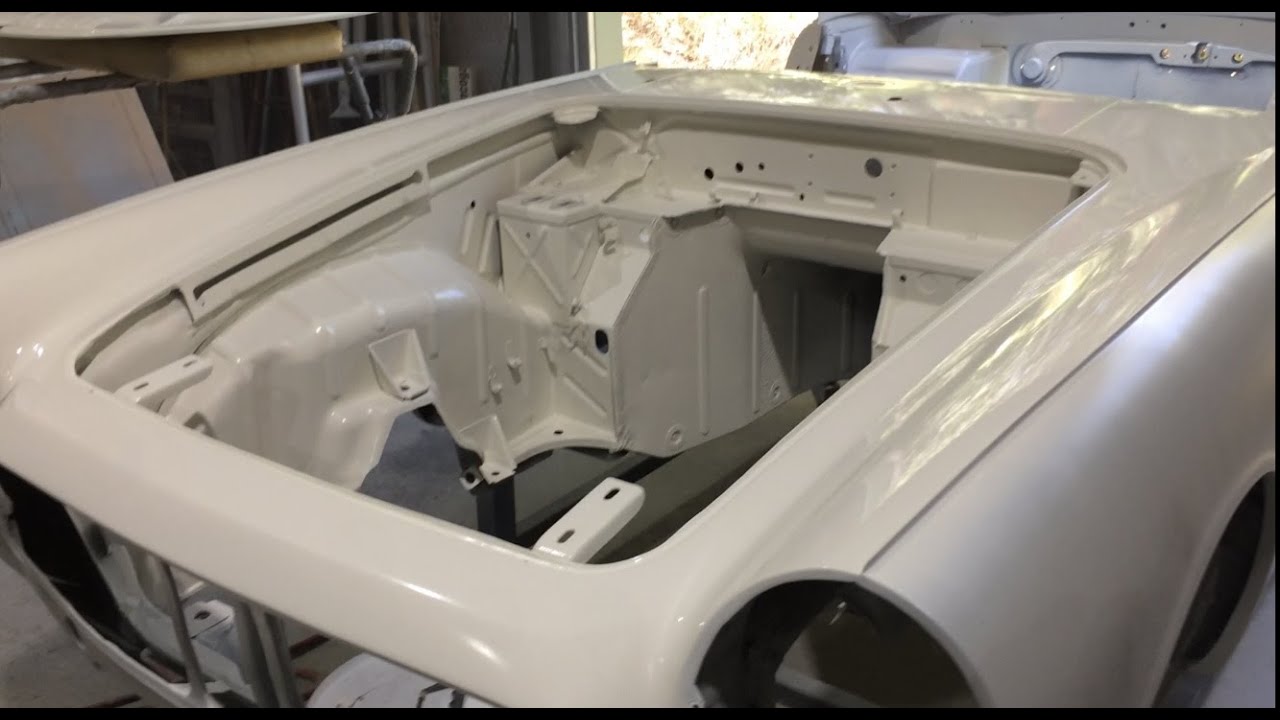 Honda S600 Pt 28. Painting the car, stage 2! - YouTube