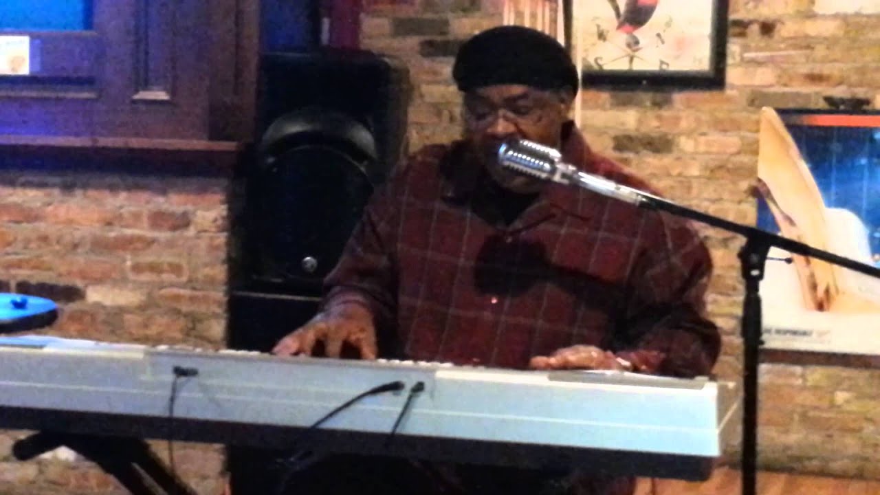Eddie Domino, at Fatman's Bowl... - YouTube