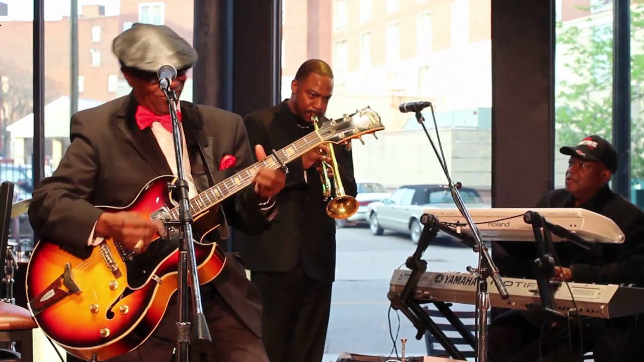 The Ralphe Armstrong Show: Johnny Bassett "Homegrown Blues" - YouTube