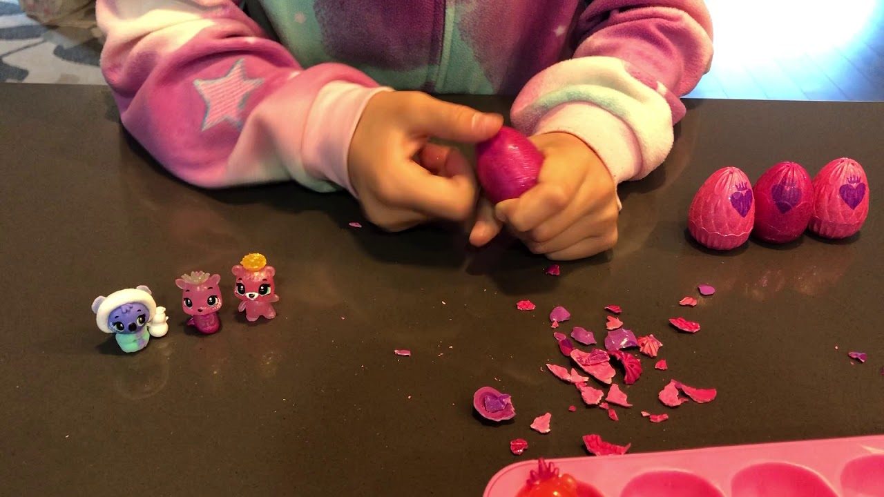 Opening Hatchimals on Xmas - YouTube