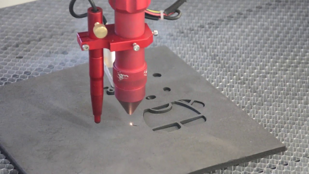 Cięcie gumy ~8mm przy użyciu lasera Co2 seria C | Thick Rubber ~8mm ...