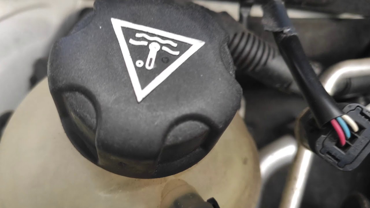 1.6 THP coolant sensor (1306J0) replacement 🔧 - YouTube