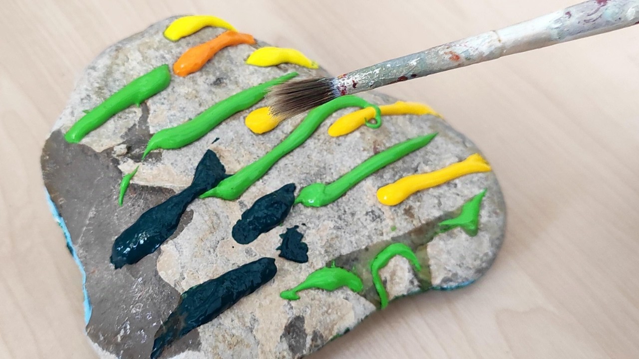 Easy Stone Painting / Satisfying Acrylic Painting on Stone - YouTube