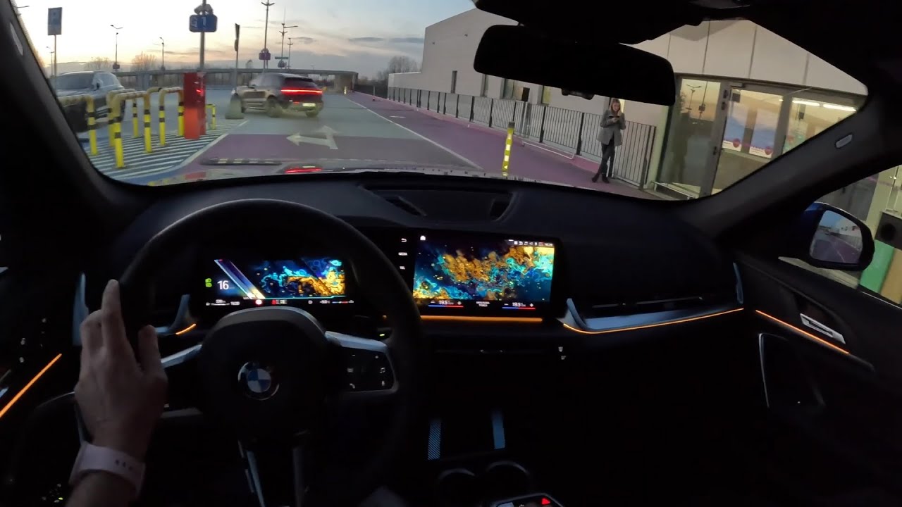 Night Driving - 2023 BMW X1 sDrive18i | POV Test Drive - YouTube