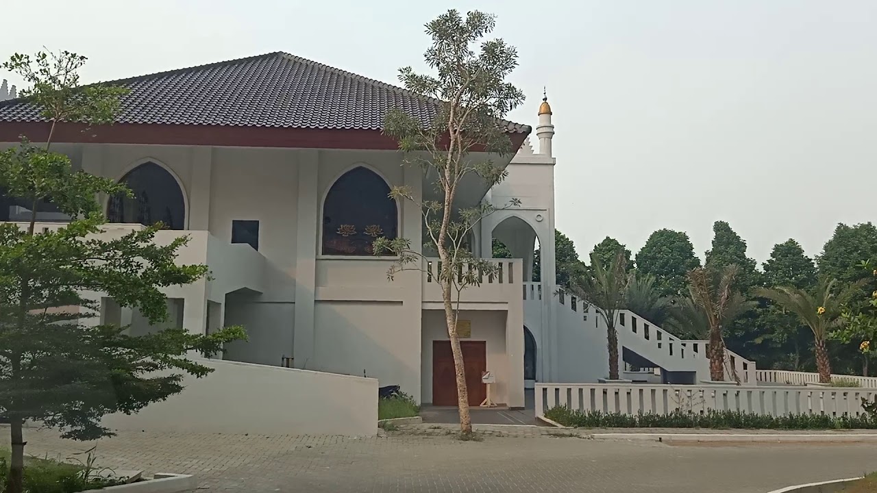 Pesantren Modern Sahid Bogor - YouTube