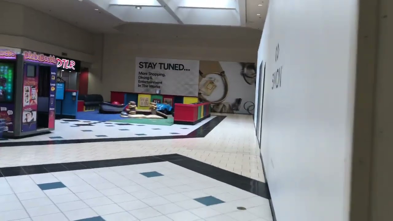 A Look at the Former Sears and One Floor Dick’s at Dover Mall in Dover ...