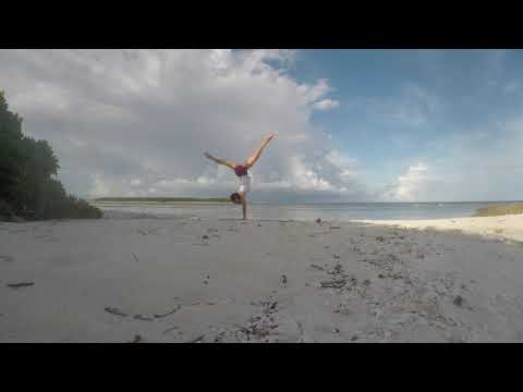 Yoga Flow // 22~09~18 // Baa Maalhos Bikini Beach