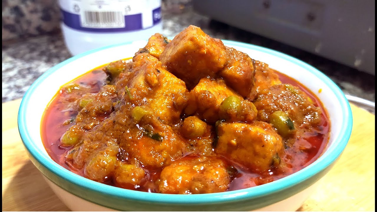 Paneer Mutter Masala | Restaurant style Matar Paneer at home | Chapati ...