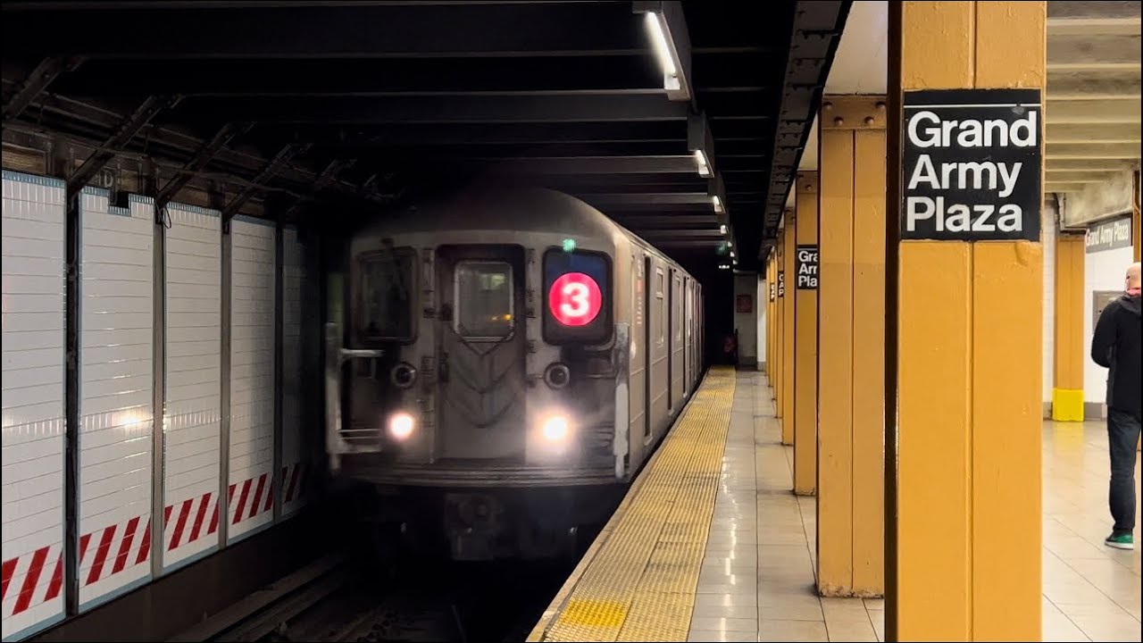 MTA New York City Subway New Lots Avenue Bound Kawasaki R62 (3) Local ...