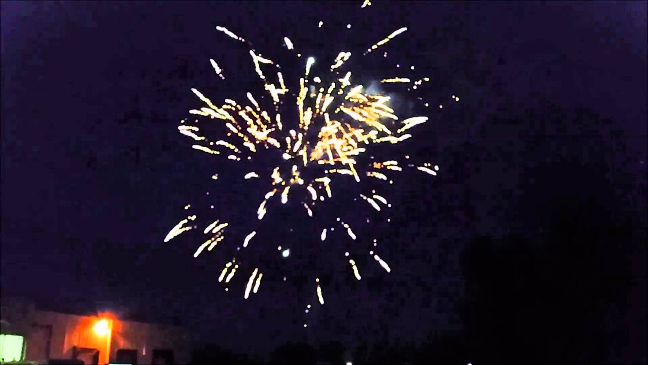 2016 Big Firework Demo Pt 3 500 Gram Cakes - YouTube