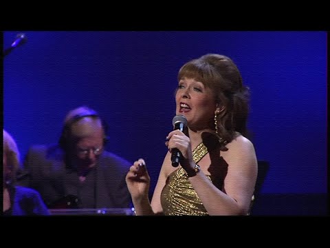 Mary Duff - Just Out Of Reach (Live at The Macomb Center for the Performing Arts, Michigan)