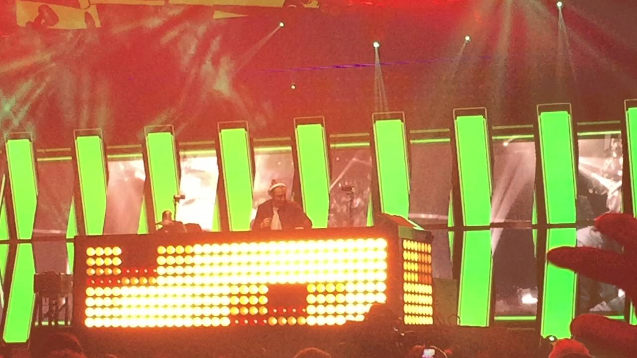 David Guetta - Bad | iHeartRadio Music Festival 2015 - YouTube