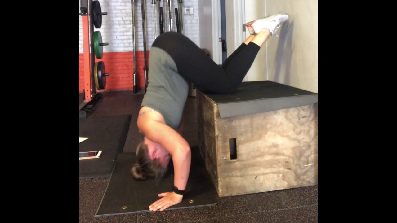 6-19 Box HSPU - YouTube