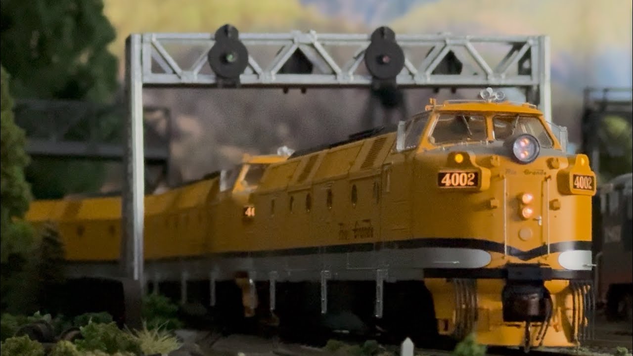 Caught Rare Rio Grande KM ML4000 Triple Header - HO Scale Model Trains ...