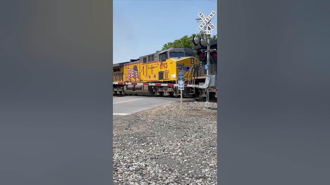 UP 6793 Trails on NS 12Z #norfolksouthern #unionpacific - YouTube